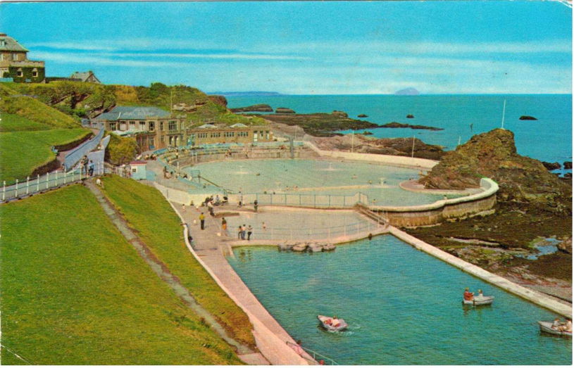 Sir Peter Heatly at Dunbar Swimming Pool in 1979. – Vecchio